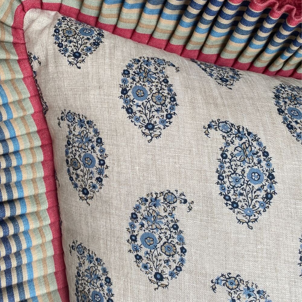 Jessamy Paisley | Ian Sanderson | Fabrics, Lampshades, Accessories